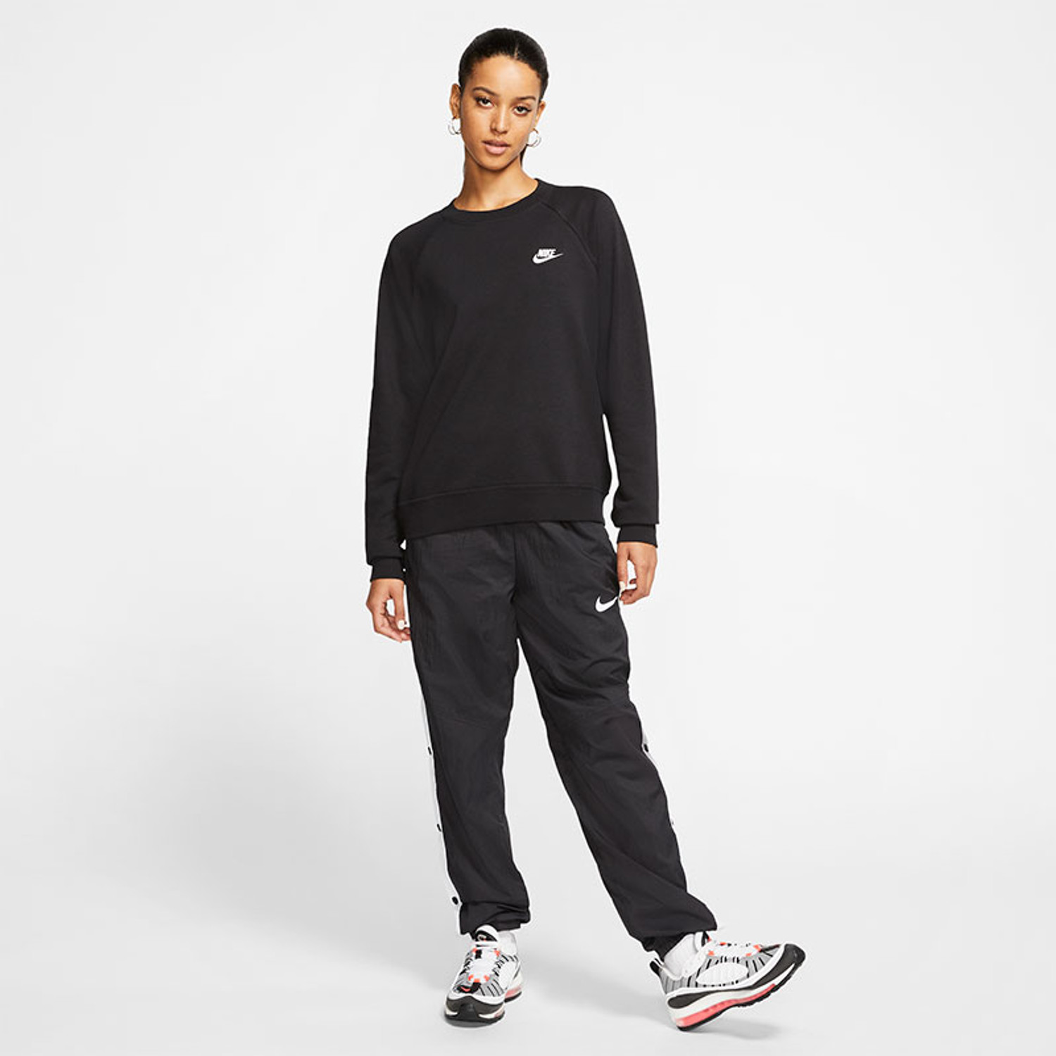 Nike Sportswear Essential Logo Crew » TennisDirect.nl