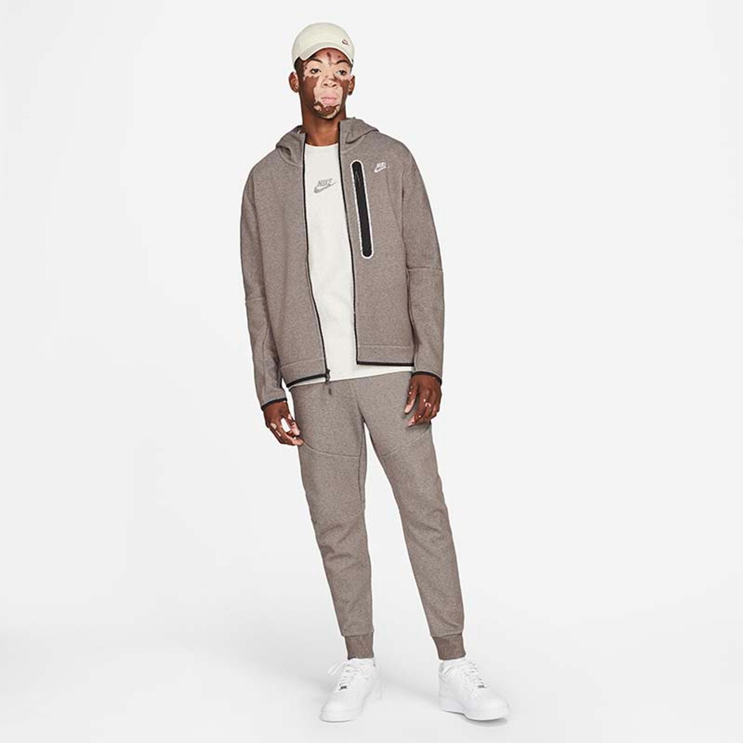 Nike Tech Fleece Full-Zip Revival Hoody » TennisDirect.nl