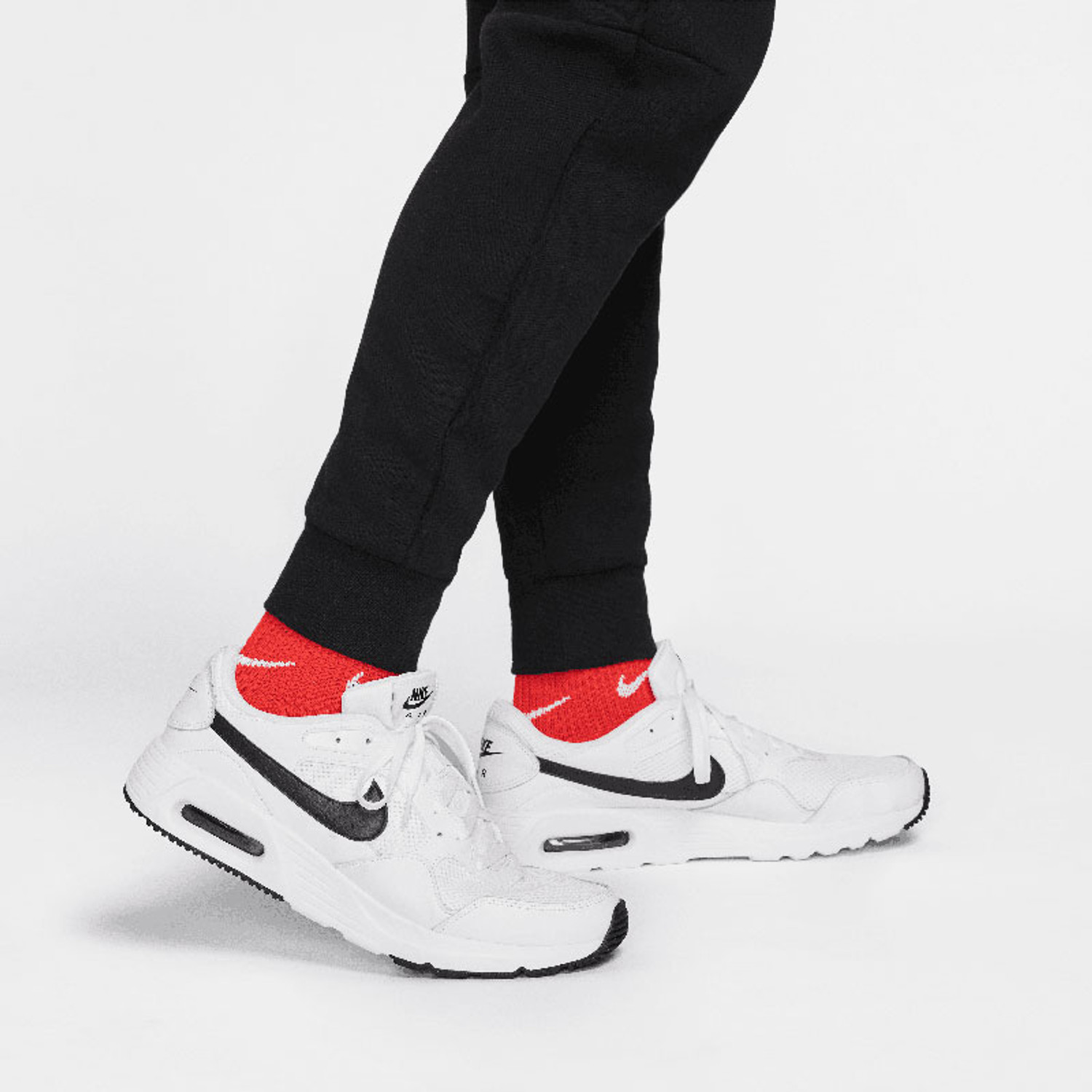 Nike Liverpool Tech Fleece Pant 2022-2023 | Bij VoetbalDirect.nl