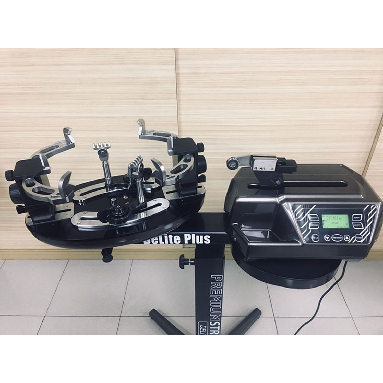 Penta Delite Plus Electronic Stringing Machine » TennisDirect.nl