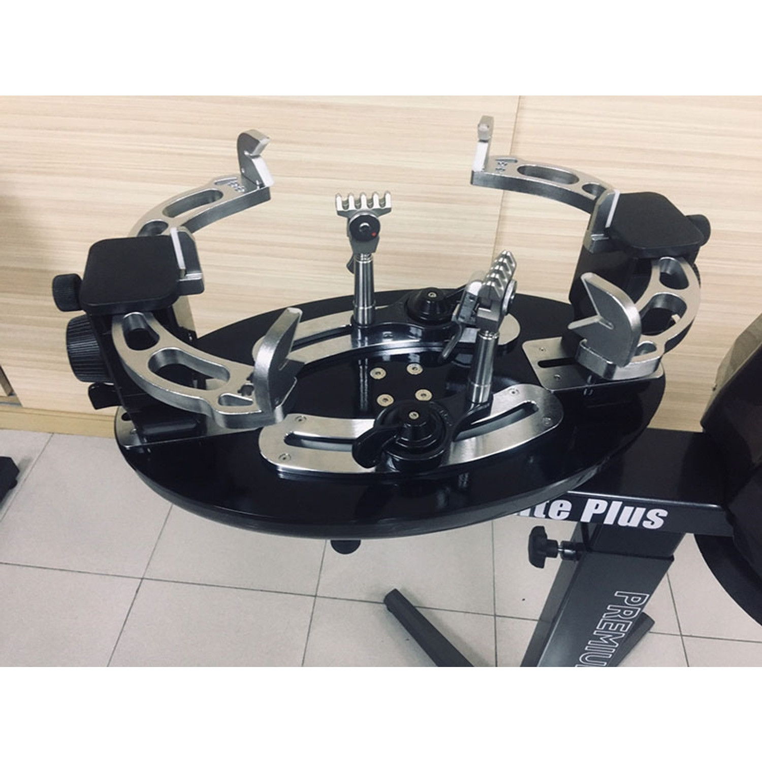 Penta Delite Plus Electronic Stringing Machine » TennisDirect.nl