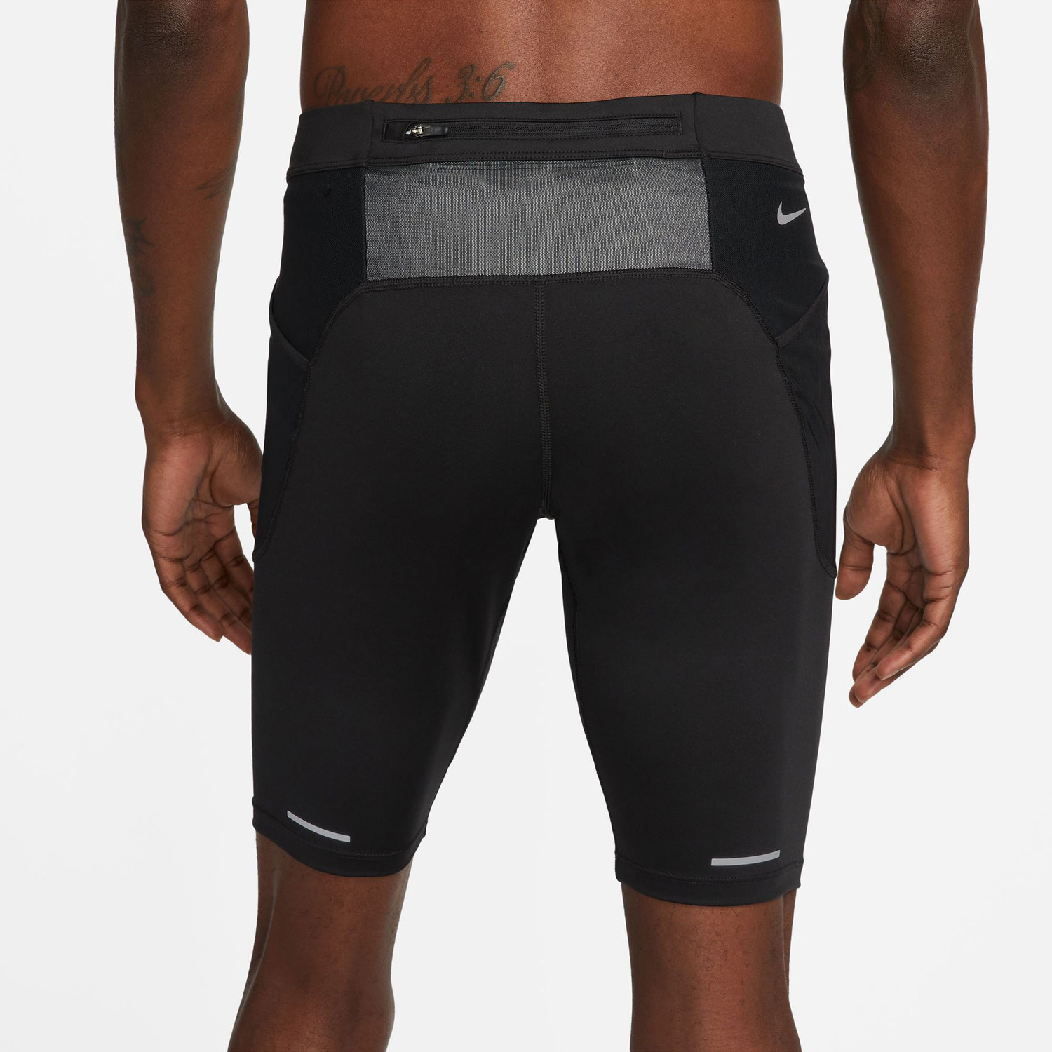 Nike Dri-FIT Trail Half Tight Men - PassaSports.com