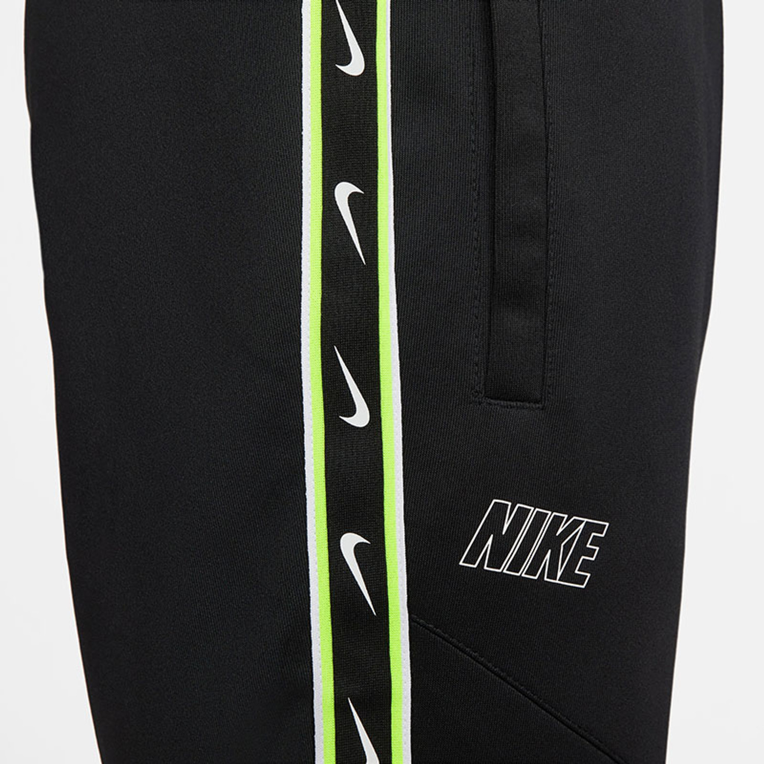 Nike Sportswear Repeat Jogger Pant » TennisDirect.nl