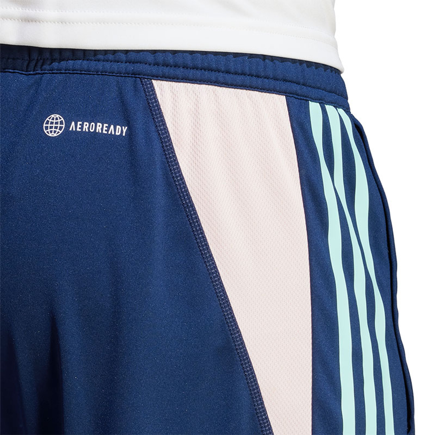 adidas Ajax Training Short 2023/2024 | Bij VoetbalDirect.nl
