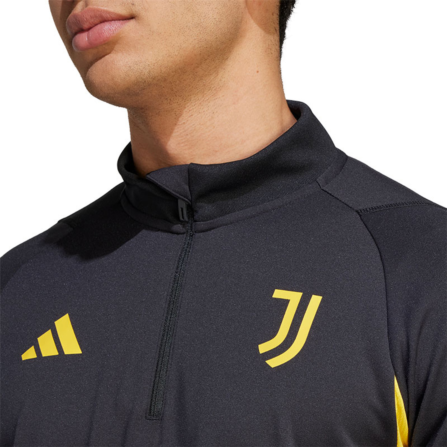 adidas Juventus Training Top 2023/2024 | Bij VoetbalDirect.nl