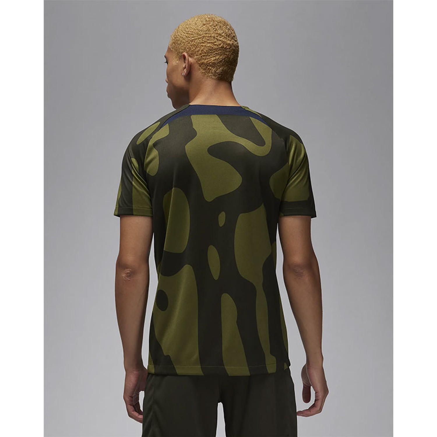 Nike Paris Saint-Germain Pre-Match Top 2023/2024 | Bij VoetbalDirect.nl