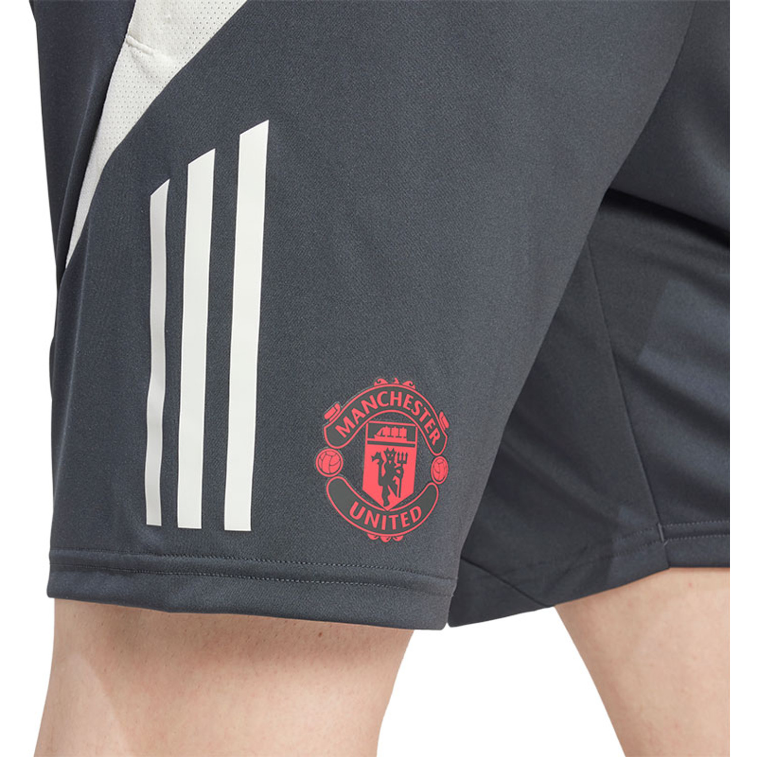 adidas Manchester United Training Short 2024/2025 | Bij VoetbalDirect.nl