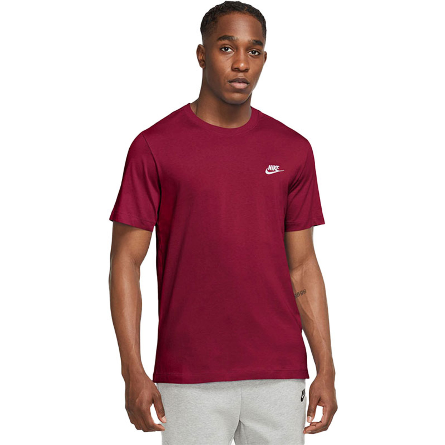 Nike Sportswear Club Tee | Bij VoetbalDirect.nl