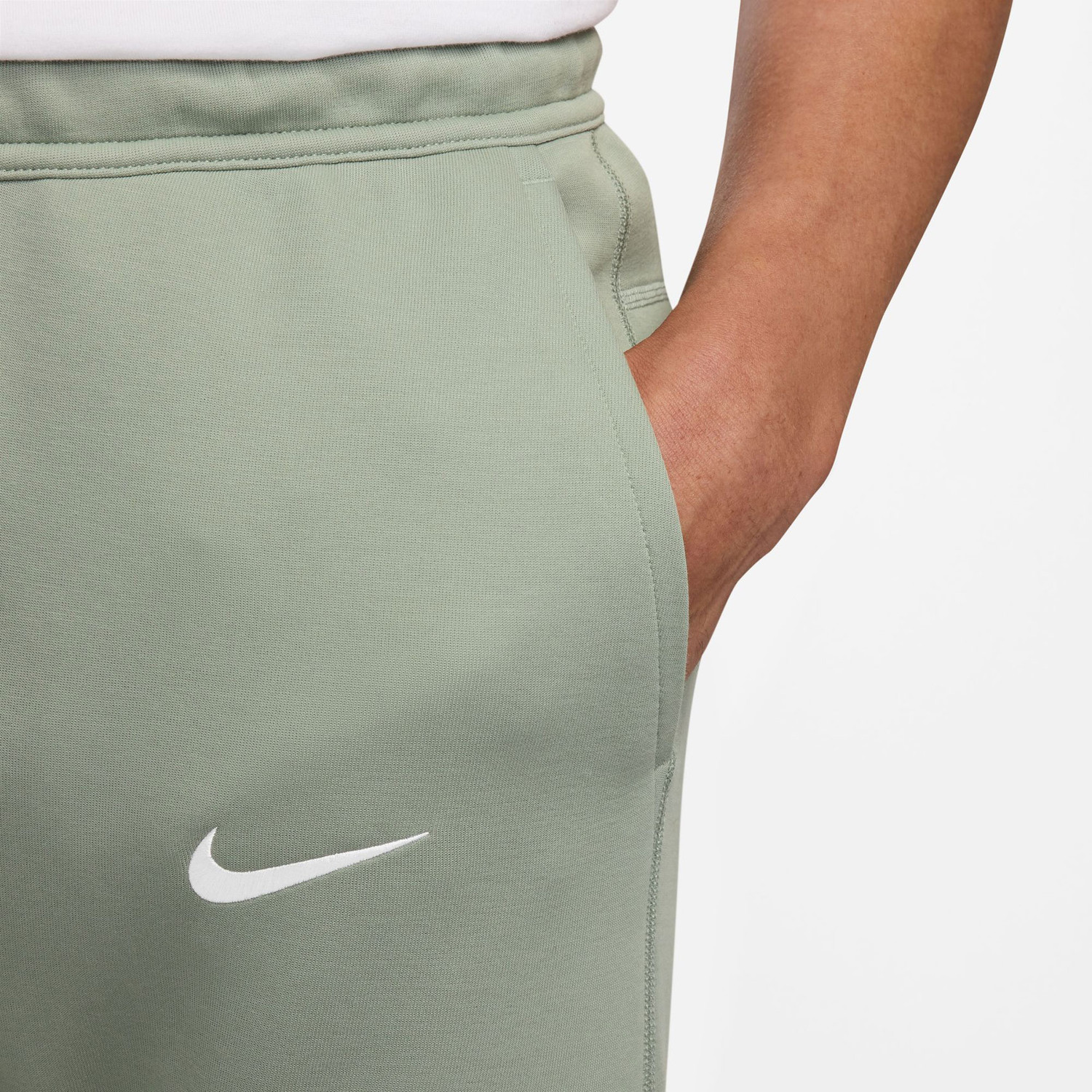 Nike Chelsea Tech Fleece Tracksuit - PassaSports.com