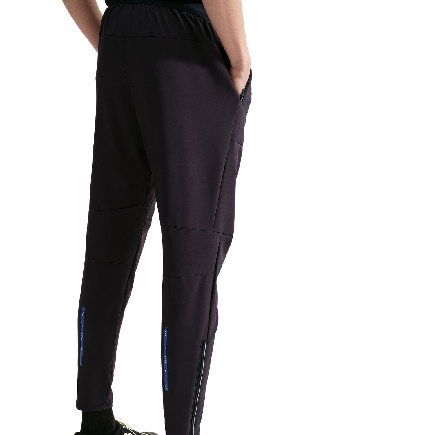 Nike Chelsea City Side Running Pant 2026/2027 - PassaSports.com